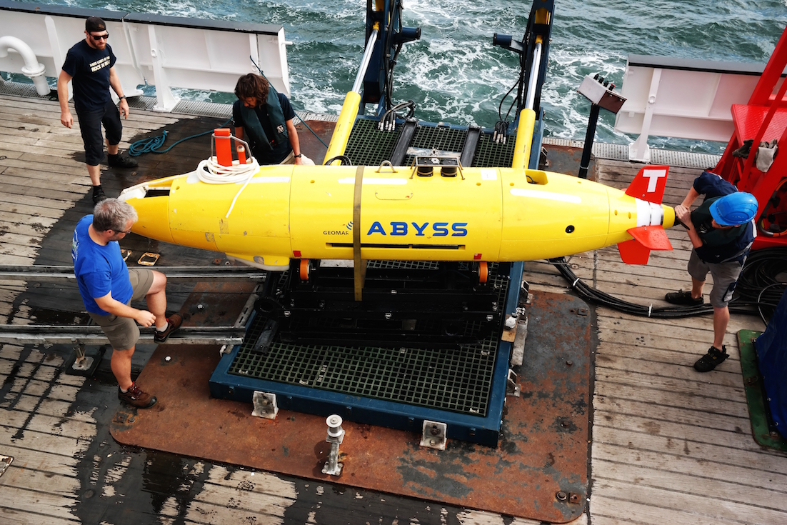 SO244 – Die ersten Tauchgänge | AUV Team GEOMAR